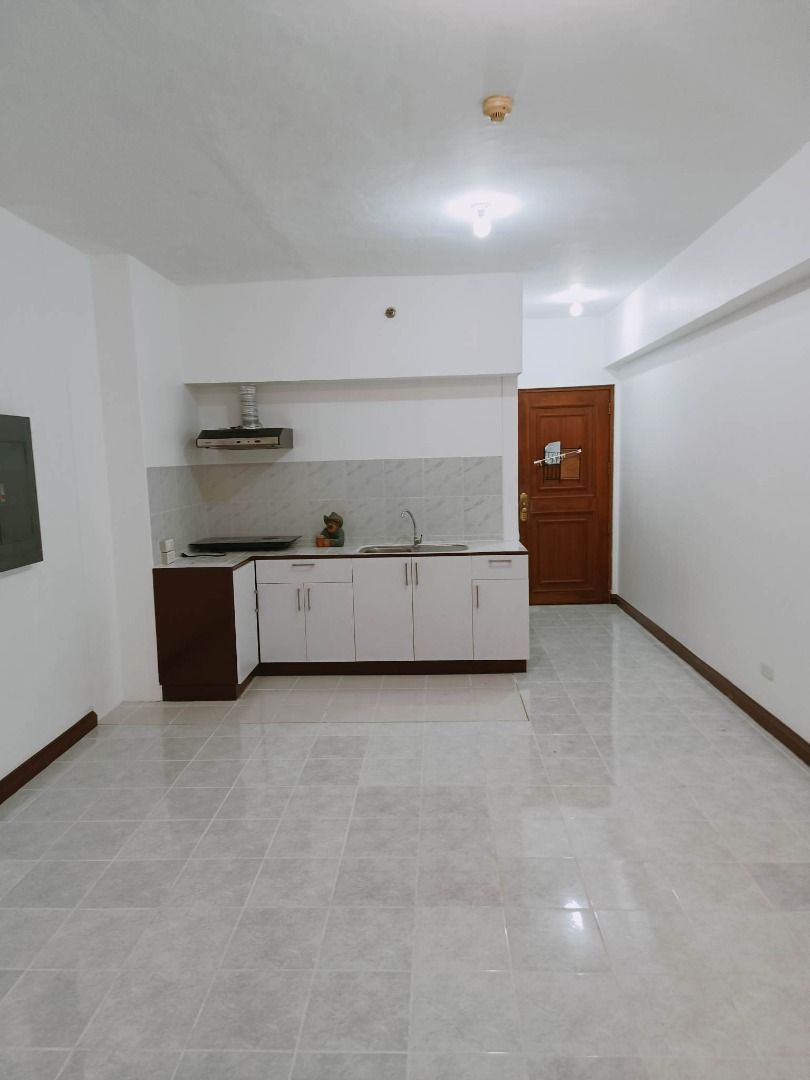 34 sqm Studio Unit for Lease/Sale @Paragon Plaza on Carousell