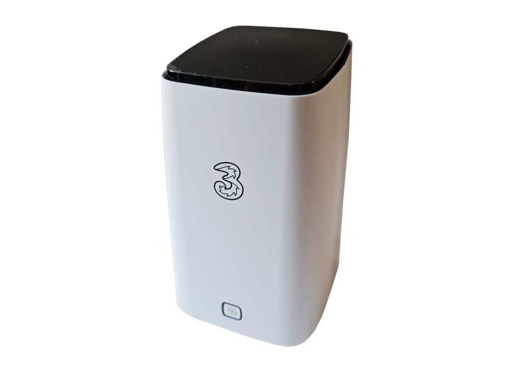 5G CPE Zyxel 3 UK NR5103e ROUTER 4.6Gbps AX3600 WiFi 6 4K/8K streaming ...