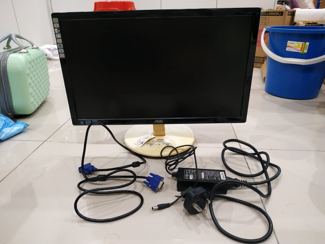 AOC LED Monitor e2043F, Computers & Tech, Parts & Accessories, Monitor ...