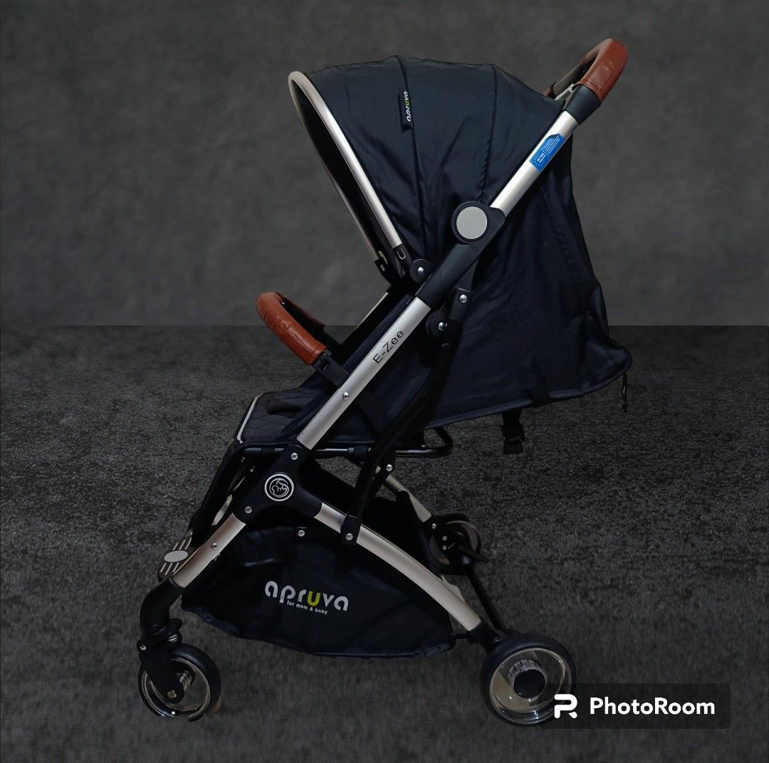 Apruva E-zee Portable Stroller on Carousell