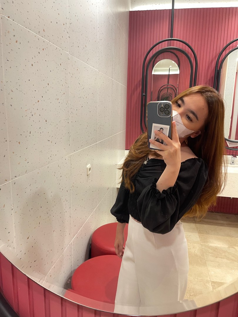 atasan hitam bisa jadi sabrina, Olshop Fashion, Olshop Wanita di Carousell