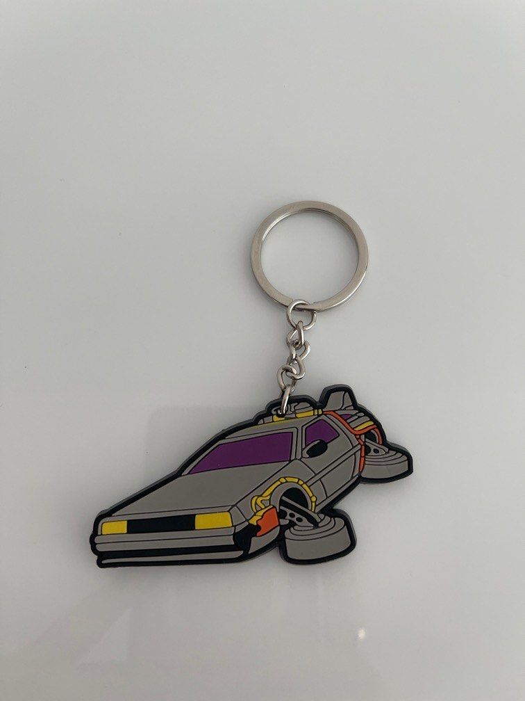 Back to the future DeLorean keychain, 其他, 其他 - Carousell