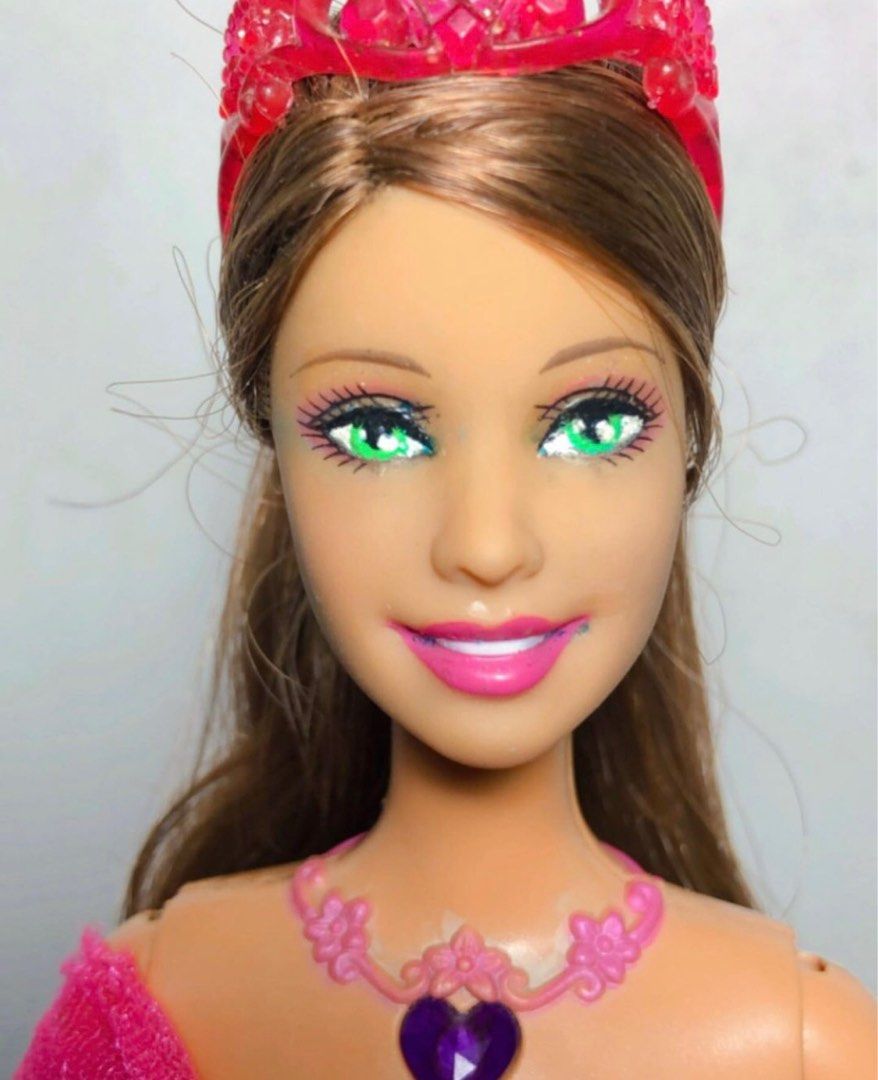 Barbie Alexa Diamond Castle, Toys & Collectibles, Mainan di Carousell