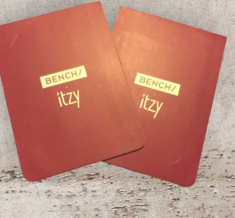 Bench ITZY Official Photocard Lia and Yuna On-hand on Carousell