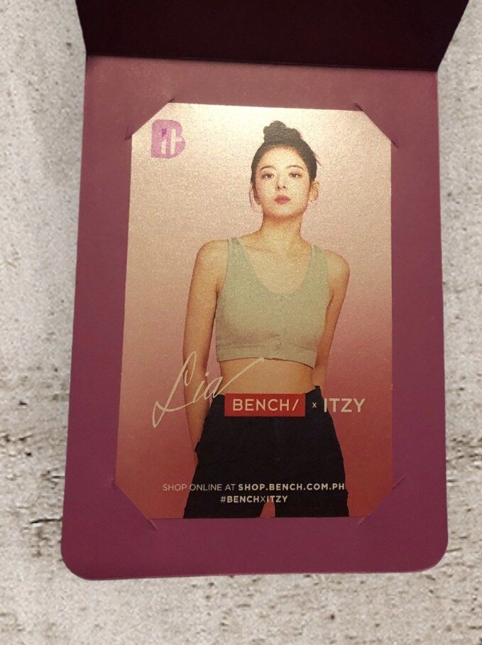 Bench ITZY Official Photocard Lia and Yuna On-hand on Carousell
