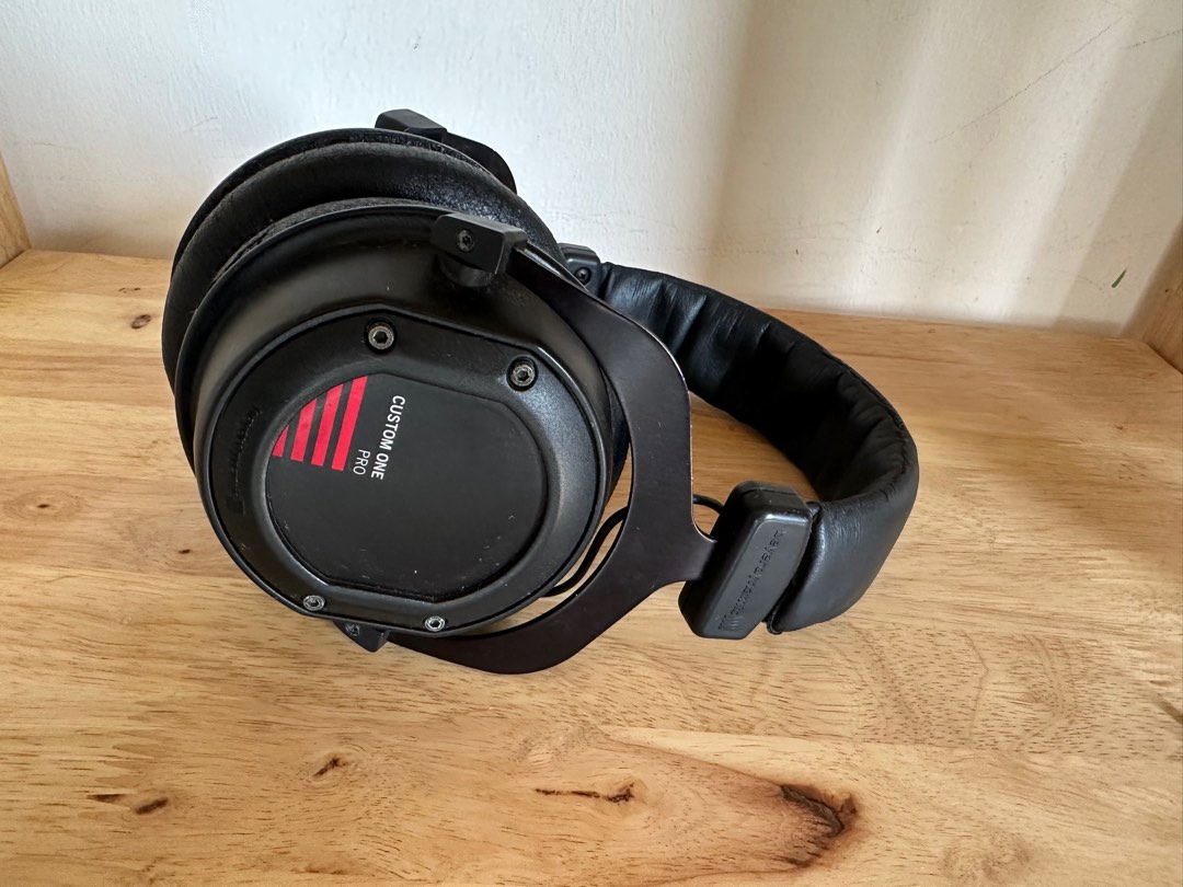 Beyerdynamic Custom One wired headphones, Audio, Headphones & Headsets ...