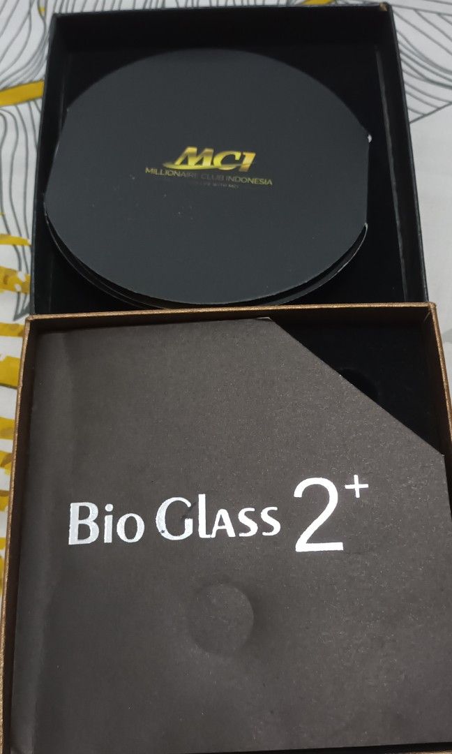 Bioglass mci diamond shape, Antik, Lainnya di Carousell