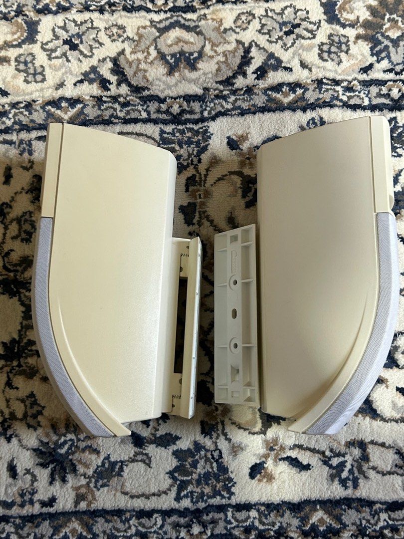 Bose 161 wall mount speakers, Audio, Soundbars, Speakers & Amplifiers ...