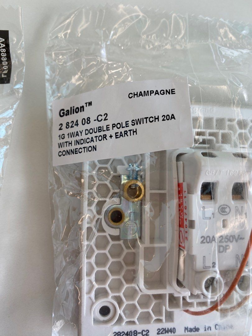 Brand new Legrand switch 1 gang 2 gang 1 way 2 way 1g2w champagne bto ...