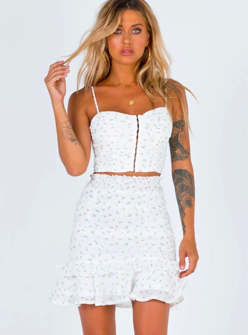 Brand new princess polly set, 女裝, 連身裙 & 套裝, 套裝 - Carousell