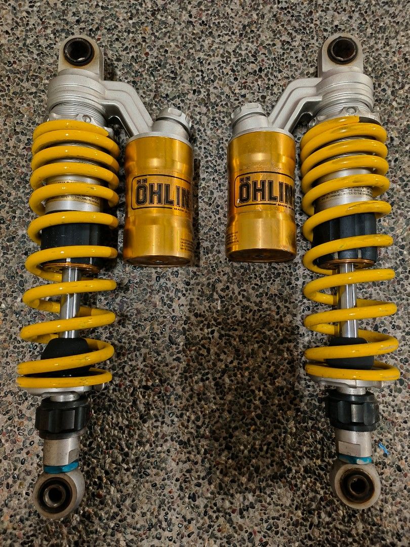 CB400 Ohlins Local, Motorcycles, Motorcycle Accessories on Carousell