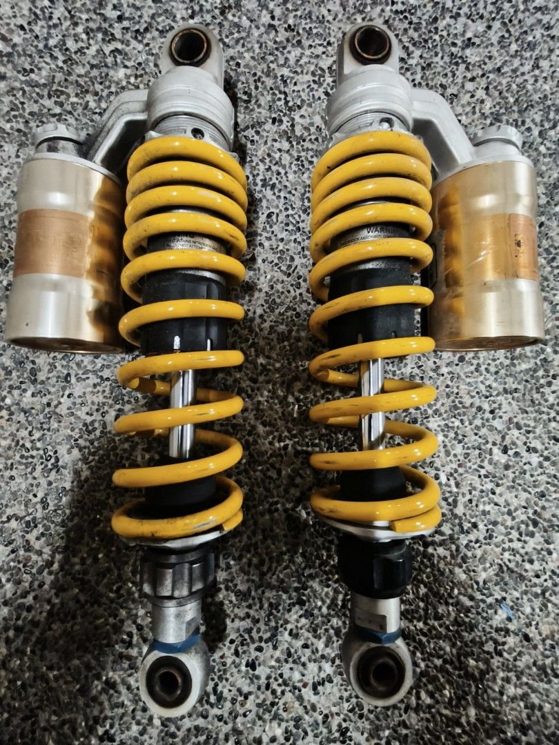 CB400 Ohlins Local, Motorcycles, Motorcycle Accessories on Carousell
