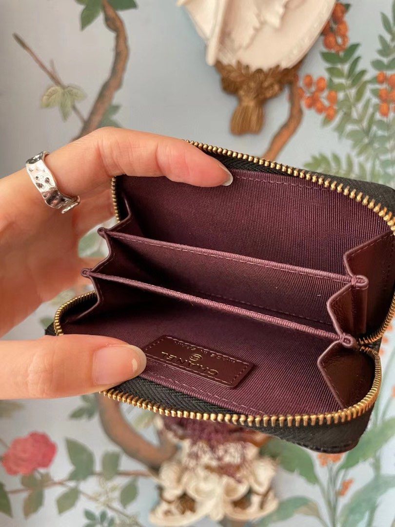Chanel zipper card case, Women's Fashion, Bags & Wallets, Purses ...