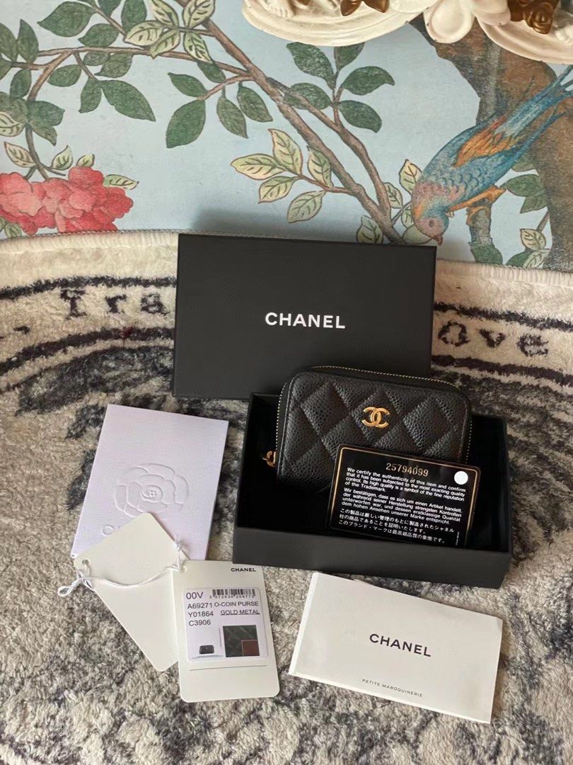 Chanel zipper card case, Women's Fashion, Bags & Wallets, Purses ...