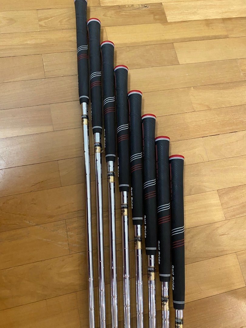 Cleveland CG Red Irons Golf Clubs 3 - PW, Sports Equipment, Sports ...