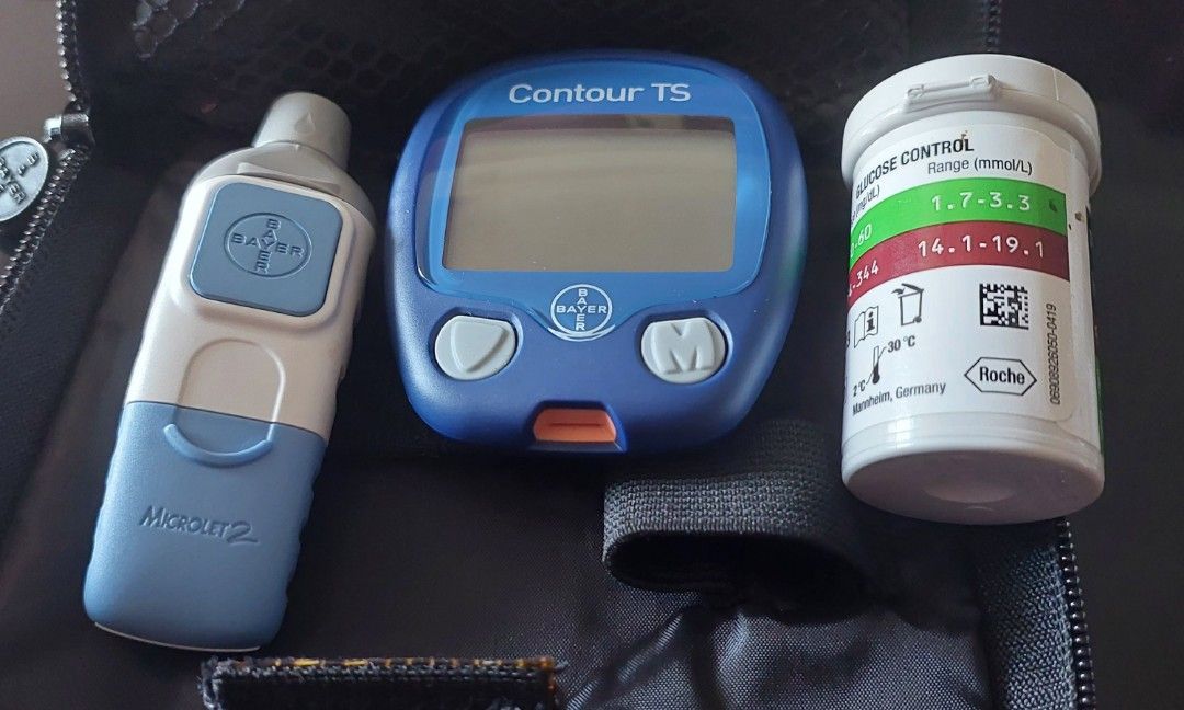 Contour TS Blood Glucose Monitor @ Boon Lay Place, Health & Nutrition ...