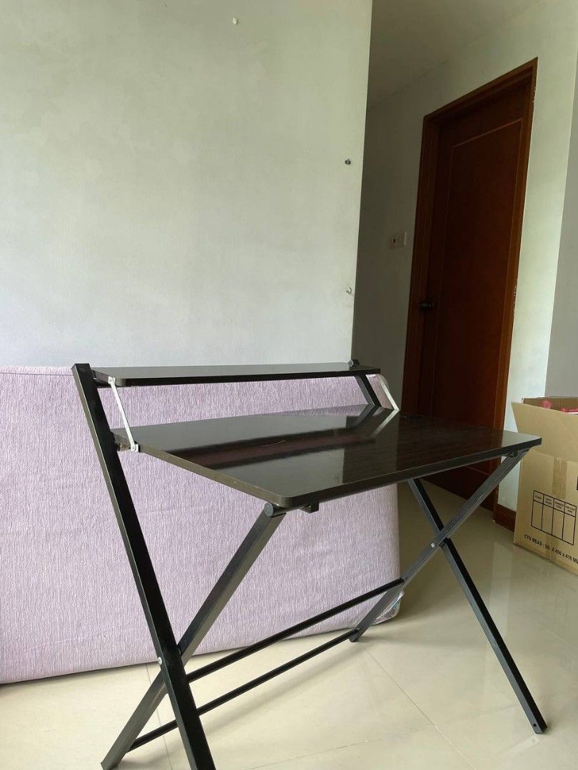Desktop Display Table Setup / Computer & Study Foldable Table ...