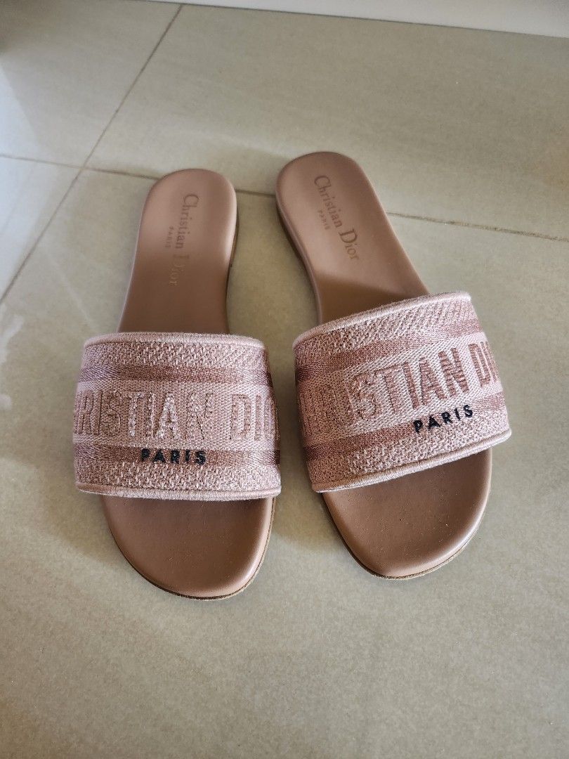 Christian Dior Dway Sandals, Women's Fashion, Footwear, Flats on Carousell