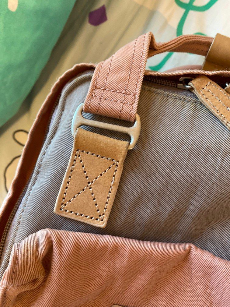 Doughnut mini backpack 背囊 背包, 女裝, 手袋及銀包, 背囊 - Carousell