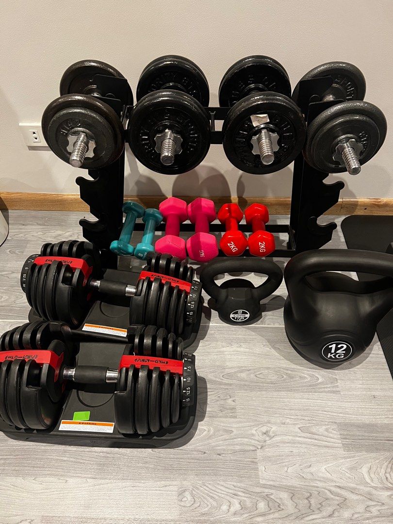 Dumbbell set on Carousell