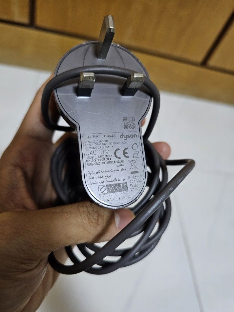 Dyson v10 v11 v12 Charger, TV & Home Appliances, Vacuum Cleaner ...