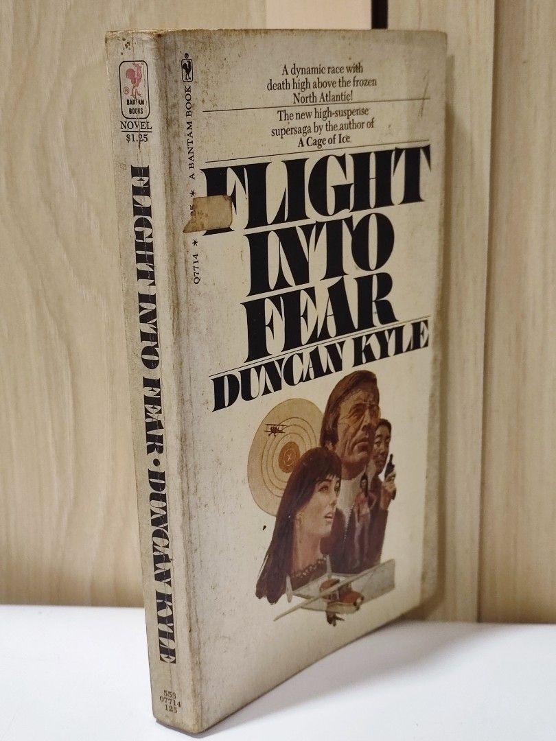 (ENG) Flight Into Fear, Hobbies & Toys, Books & Magazines, Storybooks ...