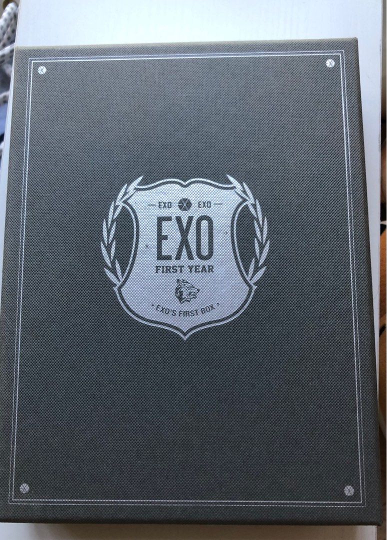 EXO’s First Box DVD 官方週邊, 興趣及遊戲, 收藏品及紀念品, 韓流 - Carousell