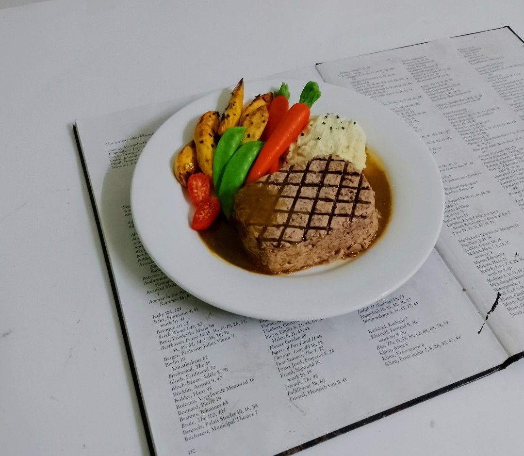 "Fabricate Fake food" fake food for display:)will make base on photos ...