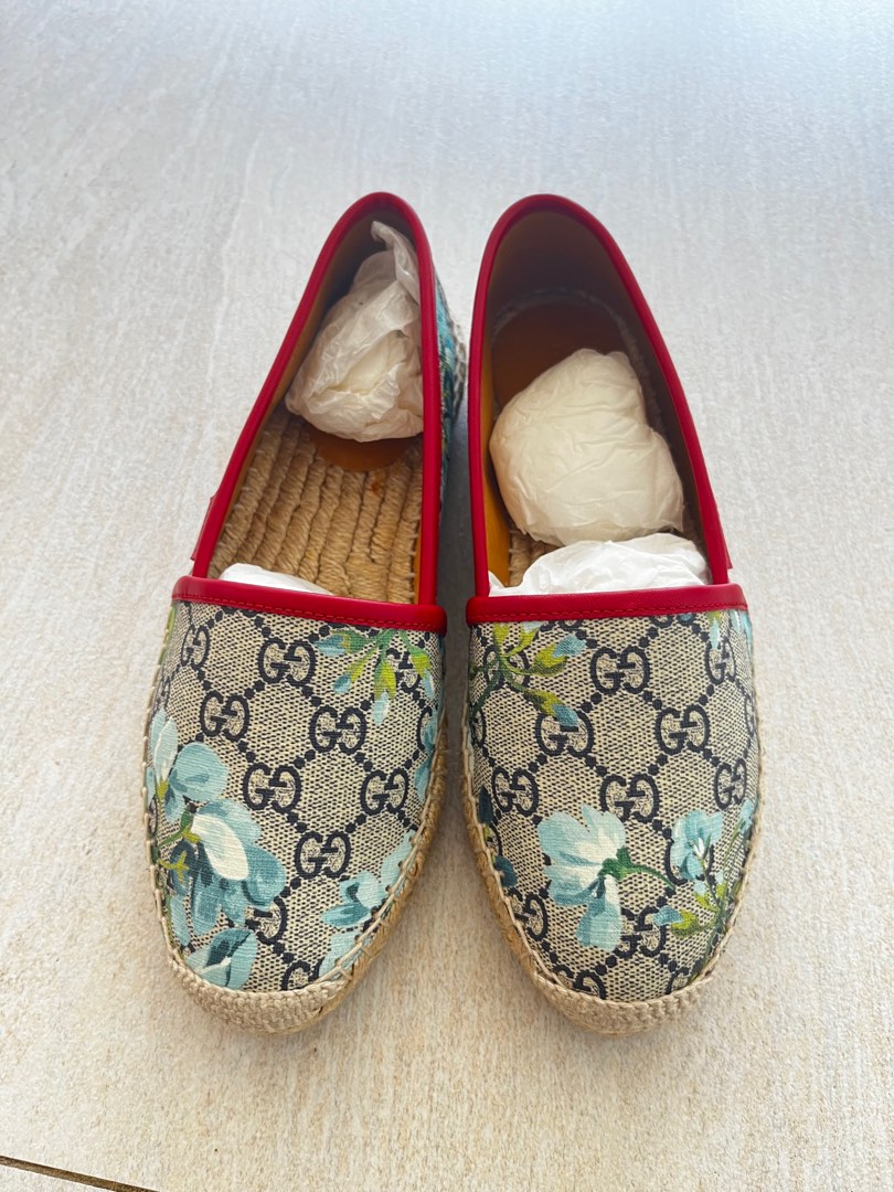 GUCCI Flower shoes new, Luxury, Sneakers & Footwear on Carousell