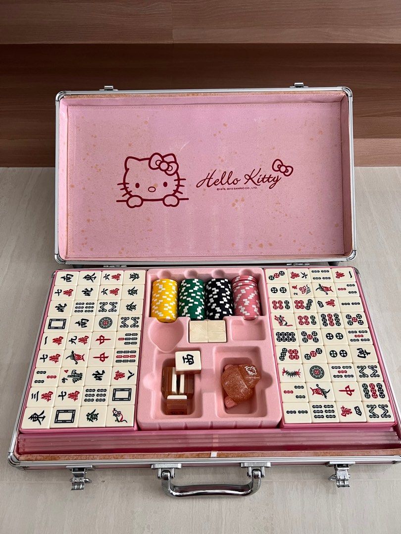 Hello Kitty Mahjong Set, Hobbies & Toys, Toys & Games on Carousell