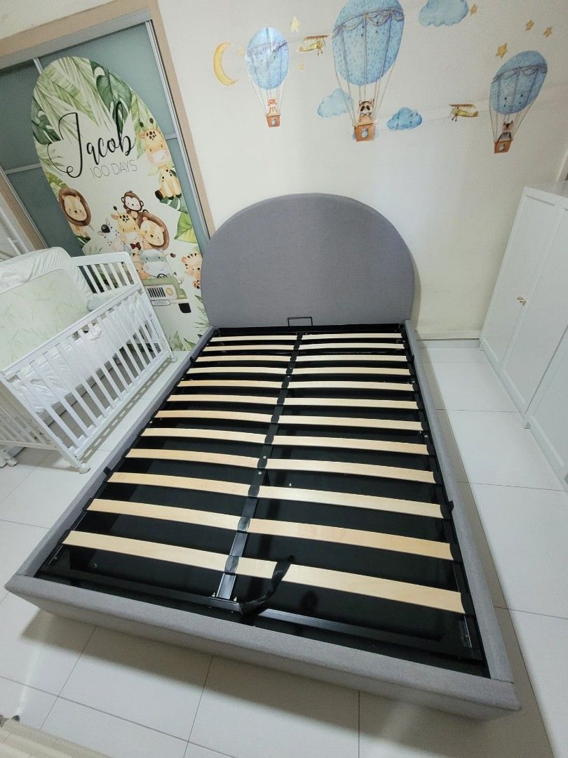 Hipvan Queen bed frame with storage, Furniture & Home Living, Furniture ...