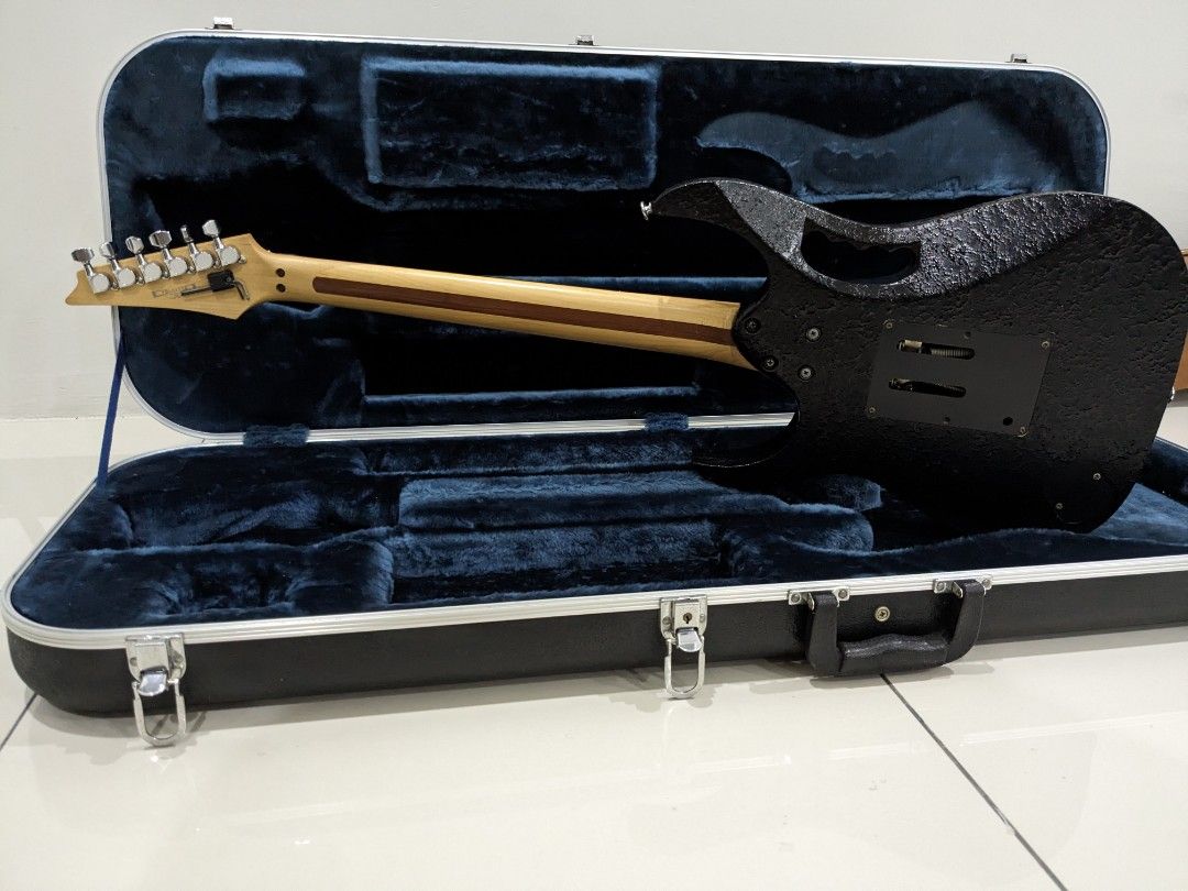 Ibanez JEM 7DBK RARE COLLECTIBLE Steve Vai signature guitar, Hobbies ...