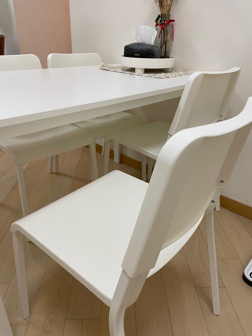 IKEA table and chairs set, 傢俬＆家居, 傢俬, 桌子 - Carousell