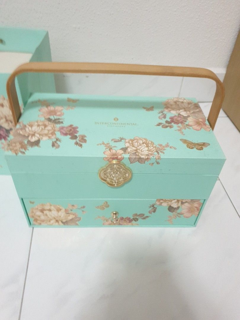 Intercontinental Mooncake box (turquoise), Furniture & Home Living ...