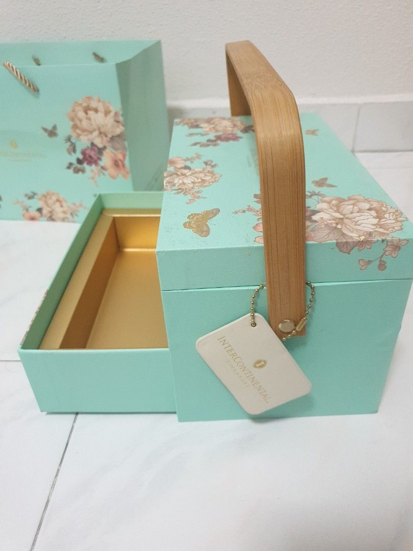 Intercontinental Mooncake box (turquoise), Furniture & Home Living ...