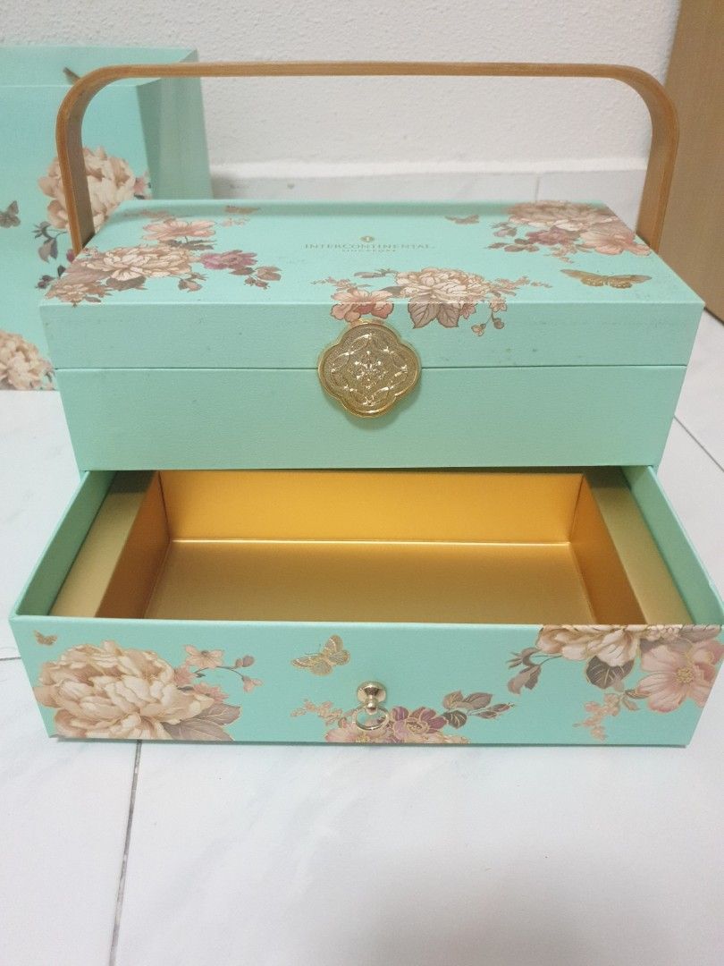 Intercontinental Mooncake box (turquoise), Furniture & Home Living ...