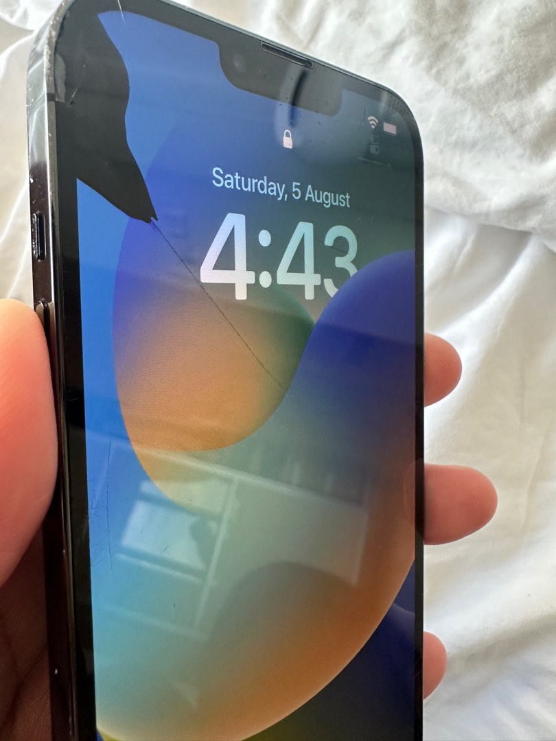 iPhone 13 Pro Max 128 gb, BADLY damaged screen, Mobile Phones & Gadgets ...