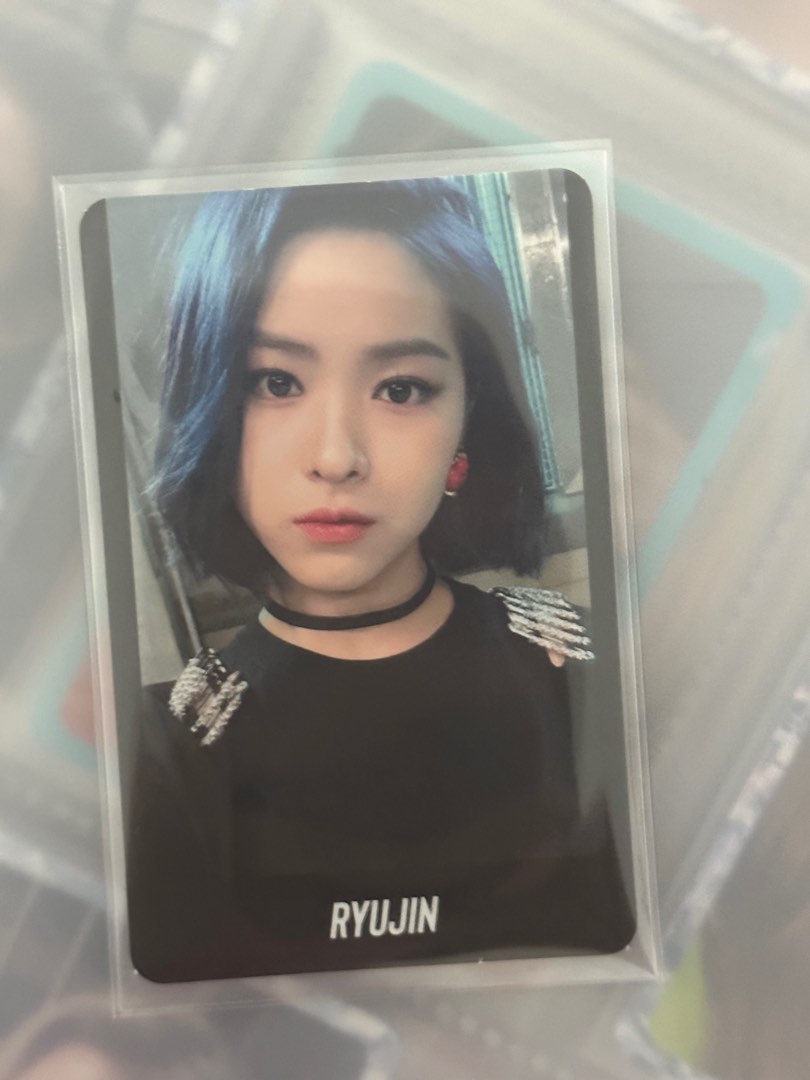 itzy ryujin photocard wannabe, Hobbies & Toys, Memorabilia ...