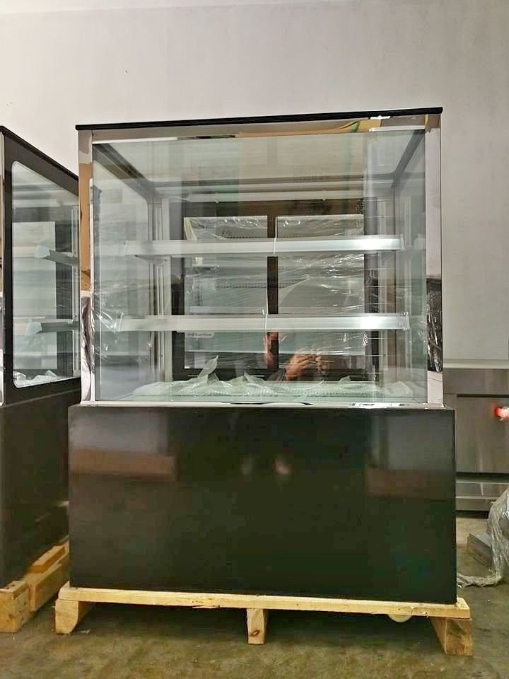 JAPANESE STYLE CAKE CHILLER FLOOR TYPE CHILLER on Carousell