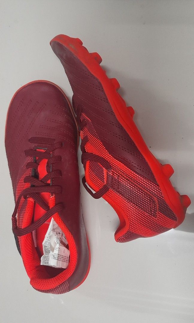 Kasut sukan Boots Decathlon Kipsta, Sports Equipment, Other Sports ...