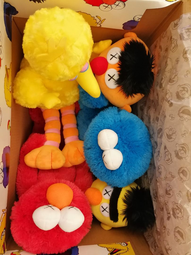 KAWS X SESAME STREET X UNIQLO PLUSH TOY COMPLETE BOX SET, Hobbies ...