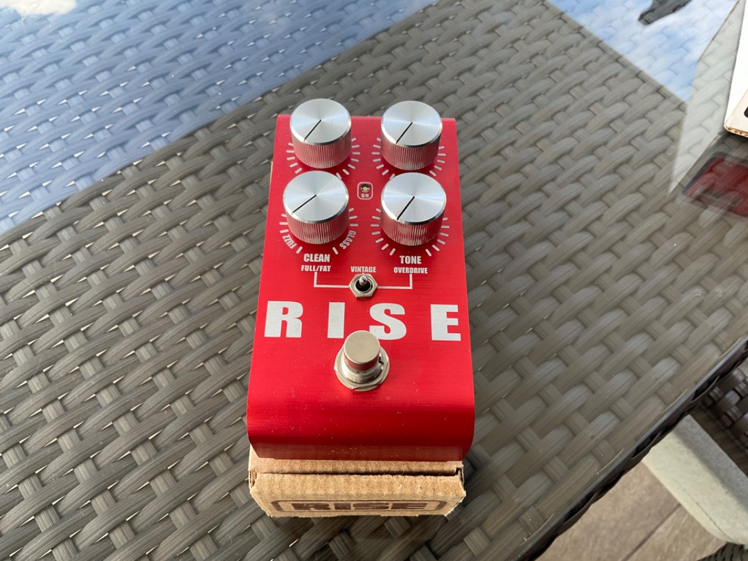 KingTone Rise boost, drive and fuzz, Hobbies & Toys, Music & Media, Music Accessories on Carousell