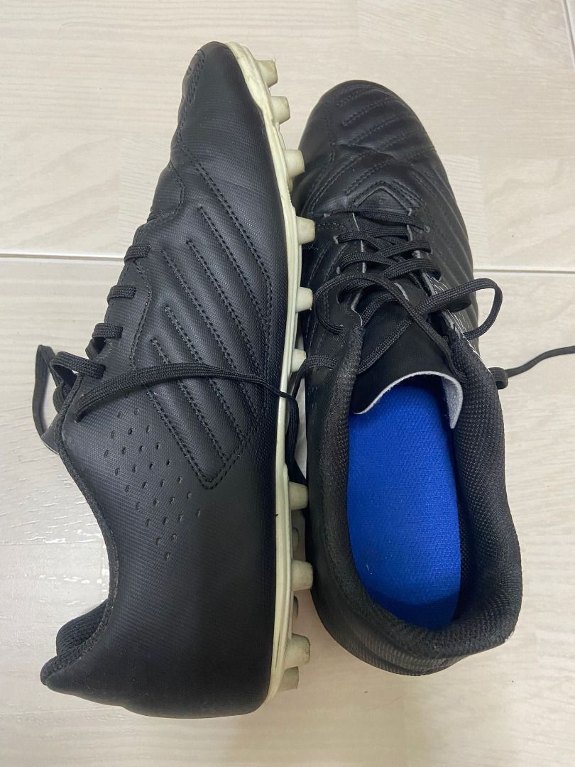 KIPSTA-Soccer boot, Men's Fashion, Footwear, Boots on Carousell