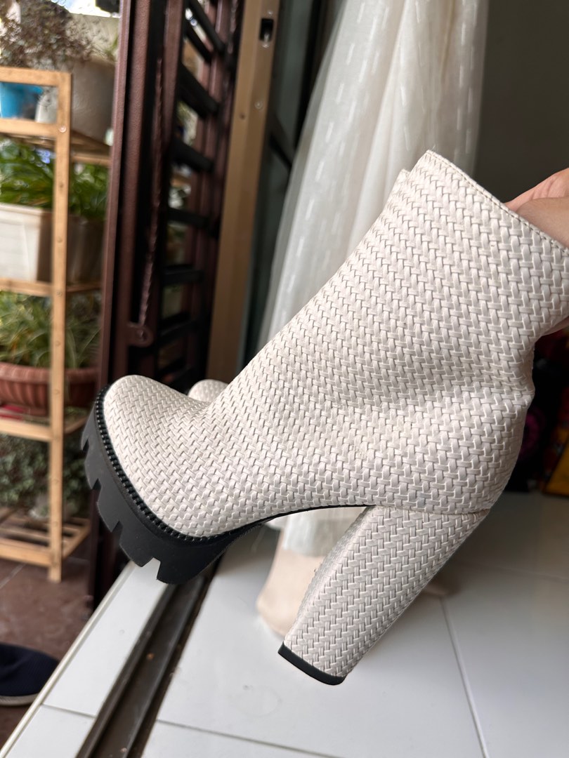 London Rag Boots, Women's Fashion, Footwear, Boots on Carousell