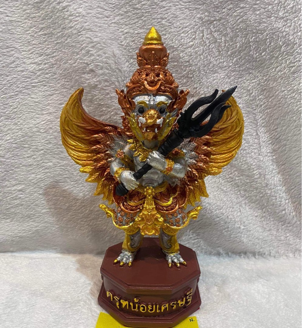 LP PHAT GARUDA BUCHA BE2566, Hobbies & Toys, Memorabilia & Collectibles ...