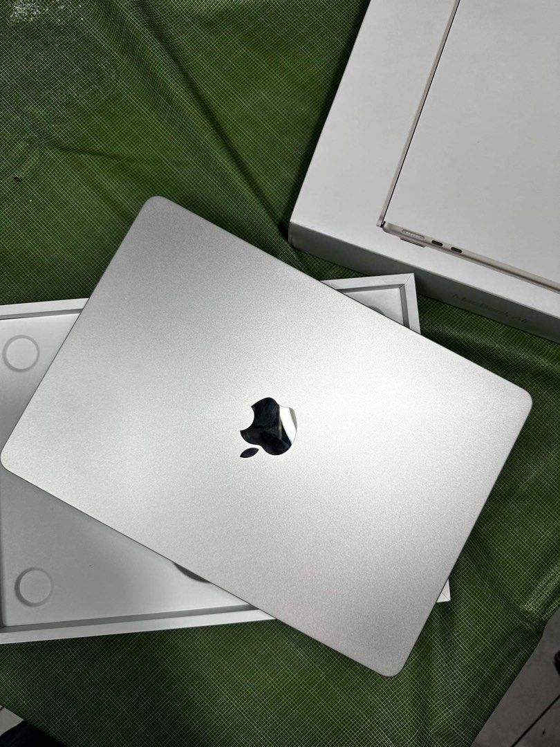 MacBook Air M2 Starlight, Computers & Tech, Laptops & Notebooks on ...