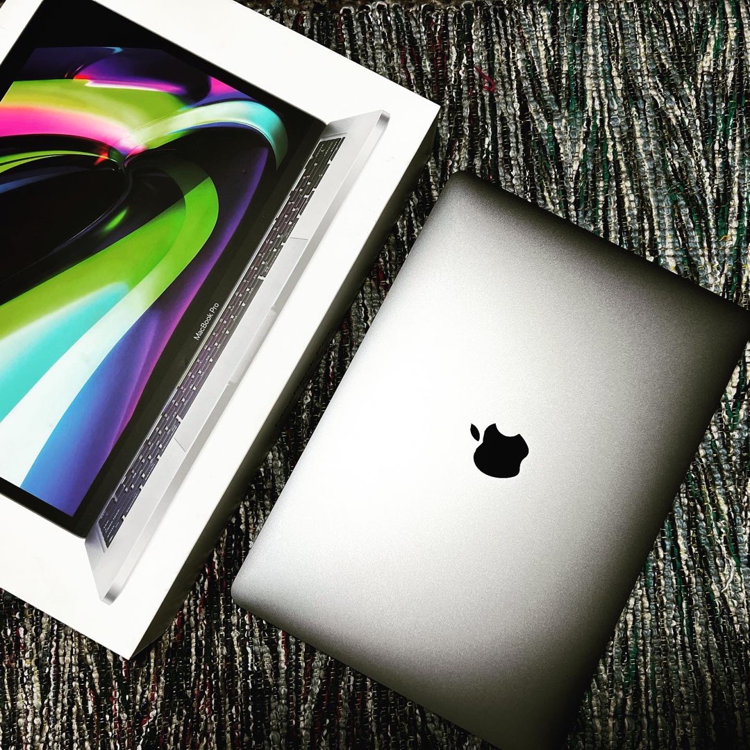 MacBook Pro M2 chip Complete on Carousell