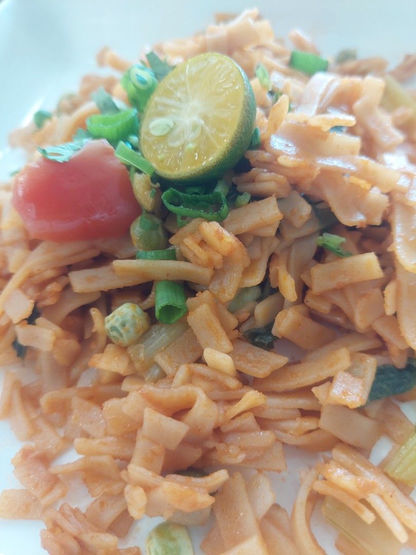 Mee siam/ kway teow Goreng/ Laksa Goreng, Food & Drinks, Homemade Bakes ...