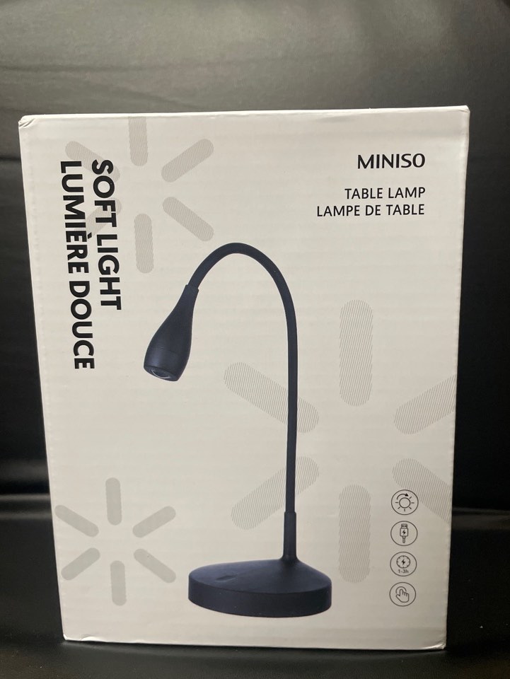 miniso table light lamp 檯燈, 傢俬＆家居, 燈飾及風扇, 燈飾 - Carousell