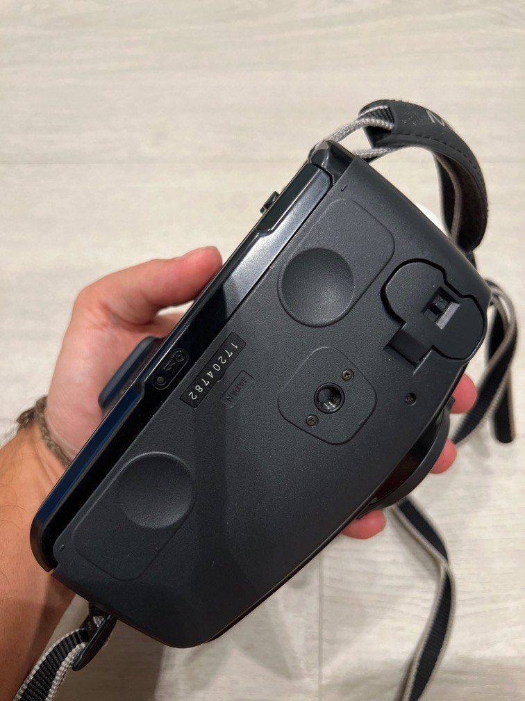 Minolta riva zoom 105i vintage film camera, Photography, Cameras on ...